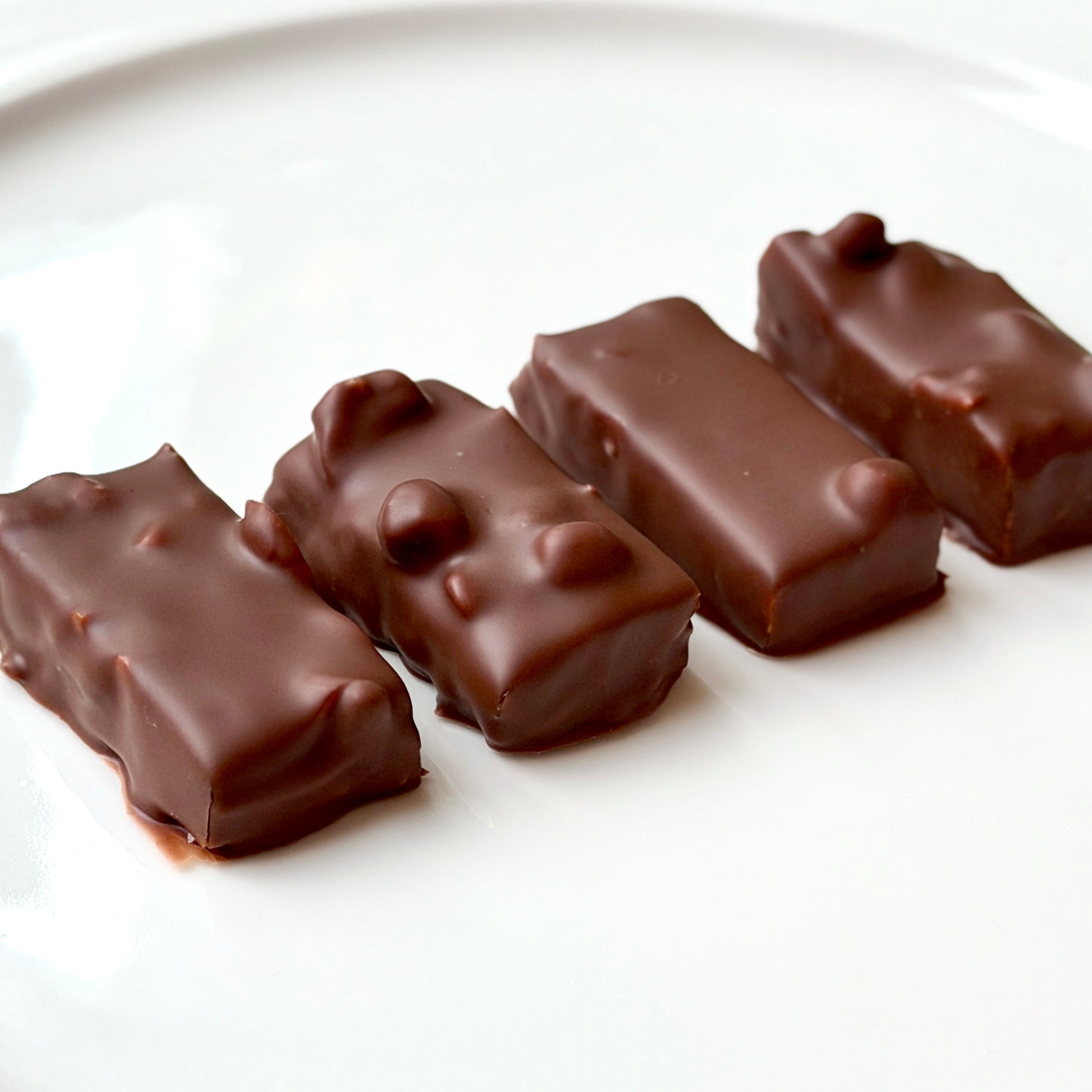 Cashew Caramel Milk Chocolate Bar – Temper Confections